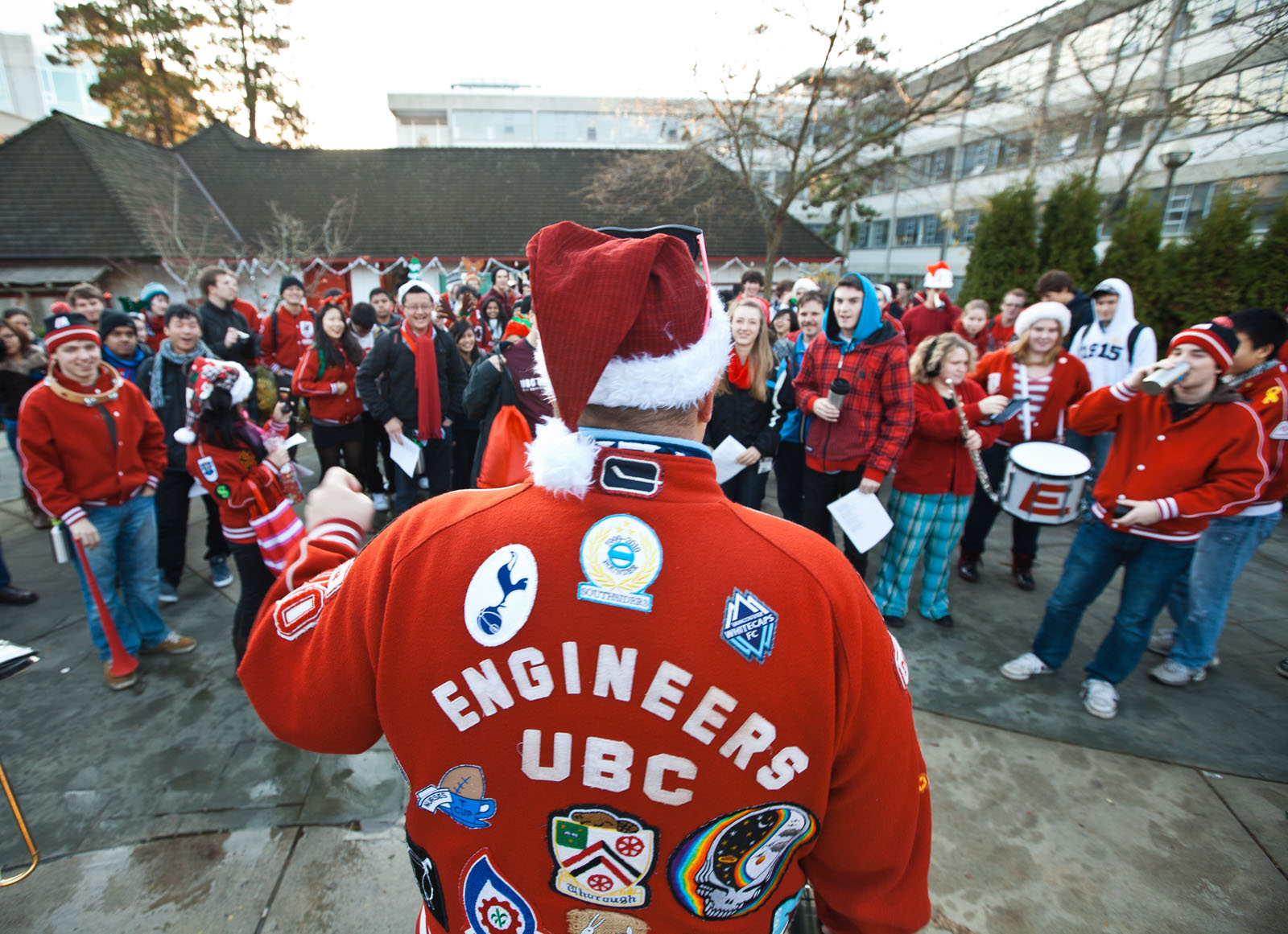 Engineering pranks, a look back: statues, closets and a car named Omar